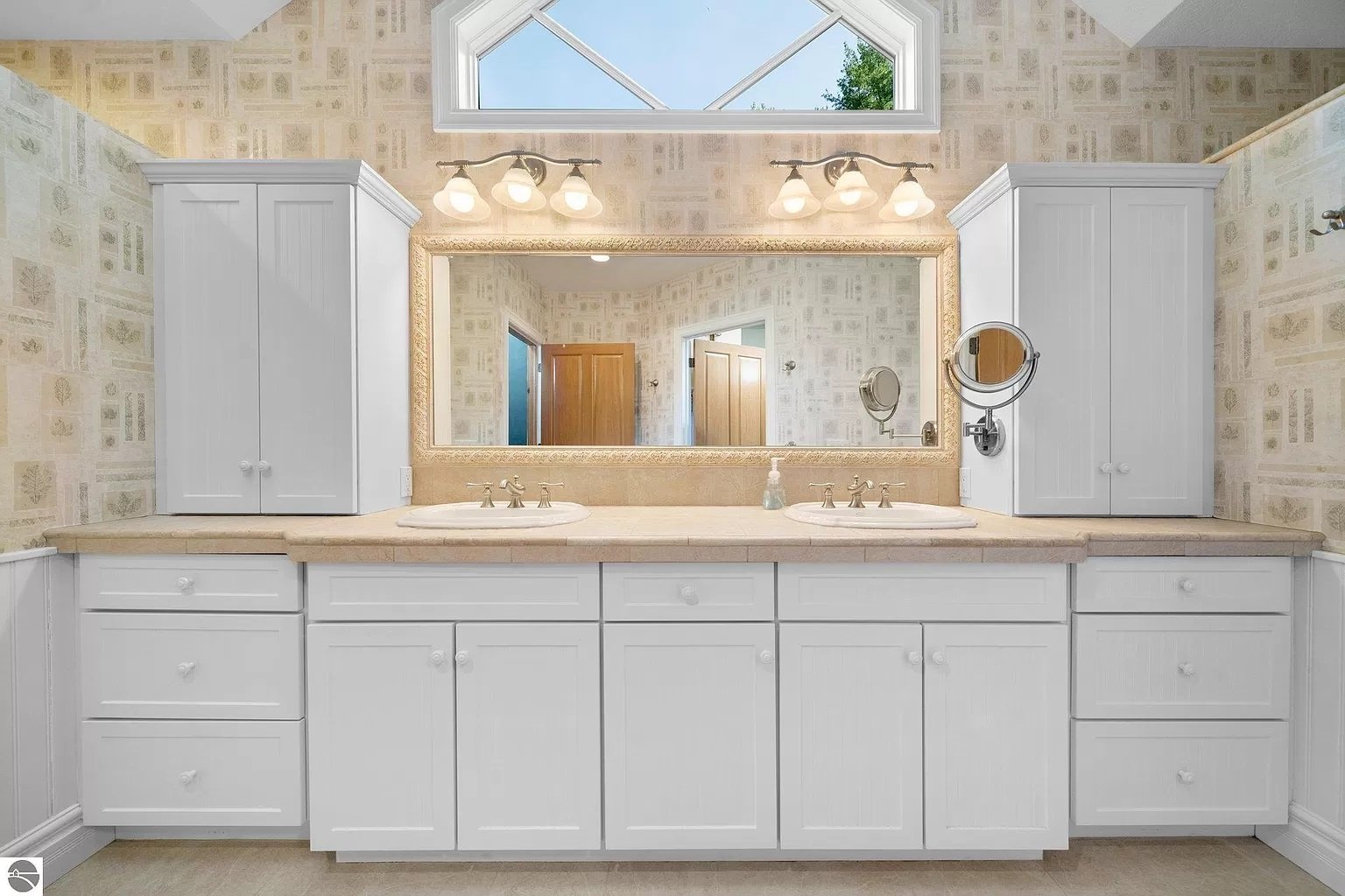 Mark's Torch Lake House - Bob Zinn